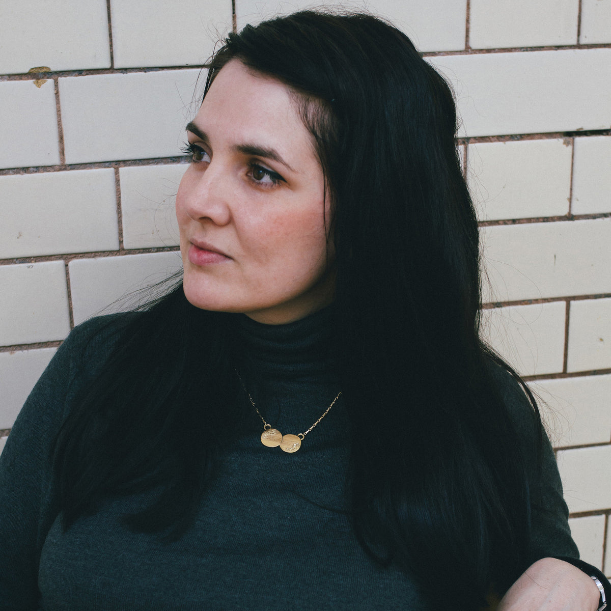 Interview from Buckle Bow Pearl – Mikaela Lyons Jewellery